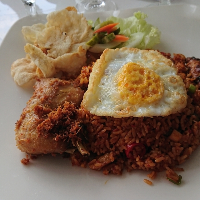 Batu Jimbar Restaurant - ジャカルタ/インドネシア料理 | 食べログ