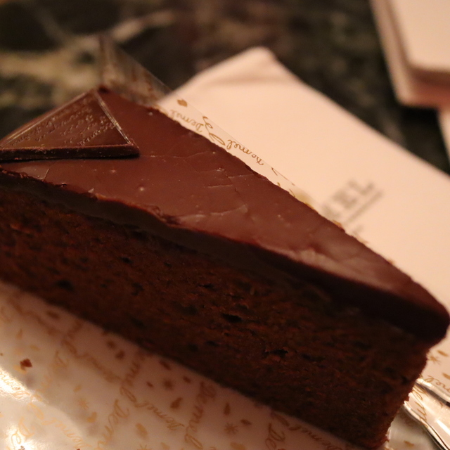 DEMEL Vienna （K.U. K HOFZUCKERBÄCKER CH. DEMEL' S SÖHNE GmbH） - ウィーン ...