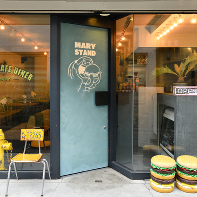 MARY STAND（メアリースタンド）の口コミや評判、予約方法、喫煙有無や駐車場は？｜アニーお祝い体験マガジン