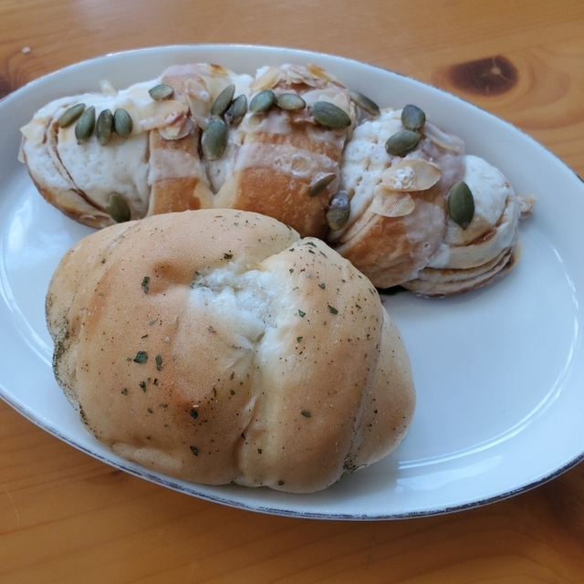 【移転】ベーカリー マルリ （bakery Maruri） - 江別/パン | 食べログ