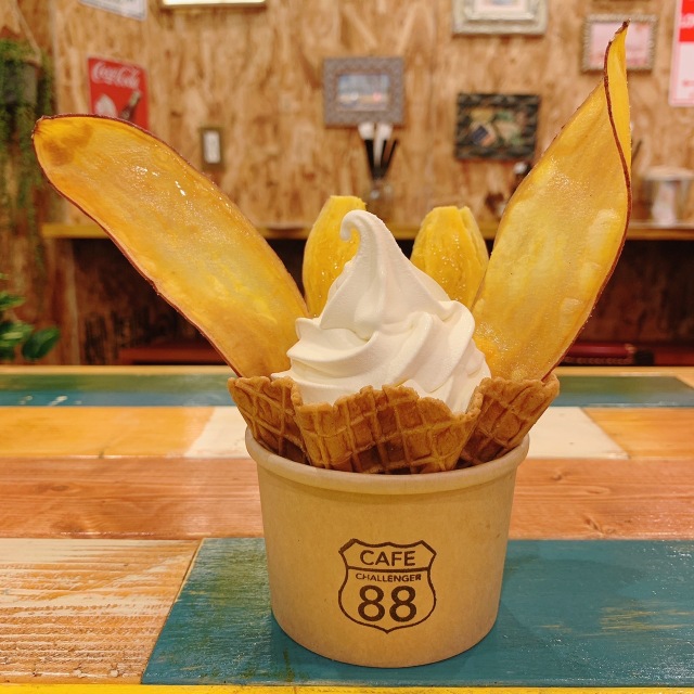 CHALLENGER 88 山本駅前店 （チャレンジャー エイティーエイト） - 河内山本/カフェ | 食べログ