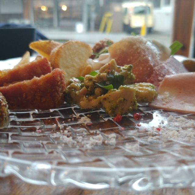 揚げピザと珈琲 bar dieci10 （バー ディエチ10） - 霧島神宮/カフェ | 食べログ