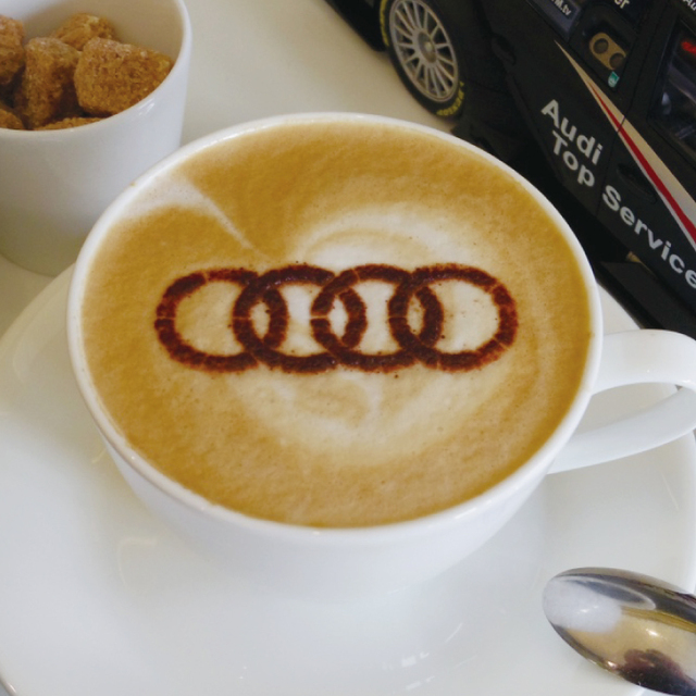 【閉店】Audi Delight Cafe （【旧店名】Audi Café by blanc noir） - 馬車道/カフェ | 食べログ