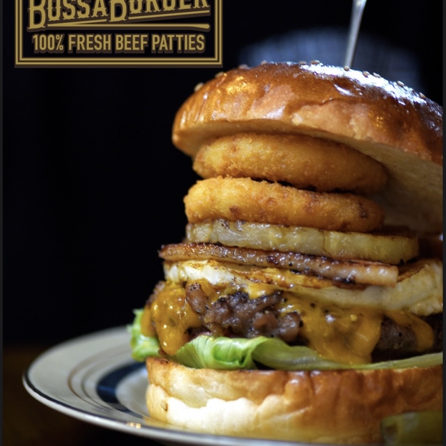 座席 : BOSSA BURGER - 北千住/ハンバーガー | 食べログ