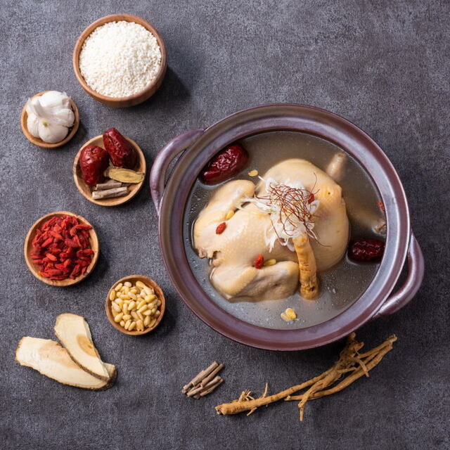 参鶏湯 tan （sam-ge-tang tan / タン） - 神田/韓国料理/ネット予約可 | 食べログ