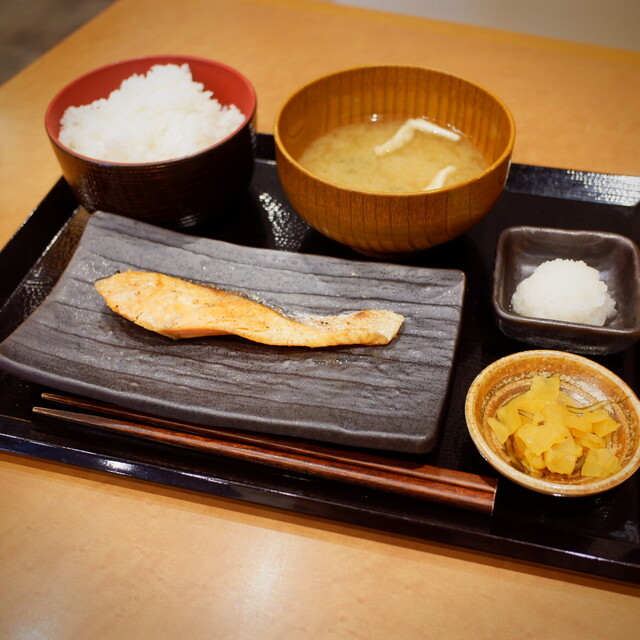 メニュー写真 2ページ目 : しんぱち食堂 大須観音駅前店 - 大須観音/定食・食堂 | 食べログ