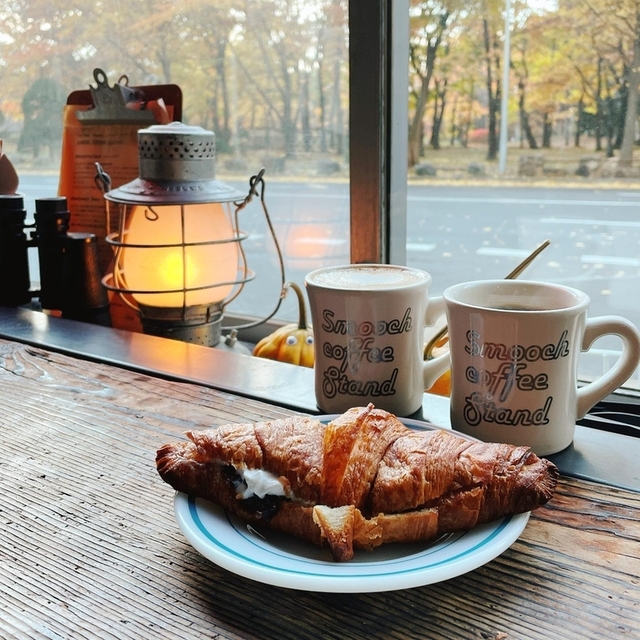 内観写真 : スムーチコーヒースタンド （Smooch Coffee Stand） - 中島公園/カフェ | 食べログ
