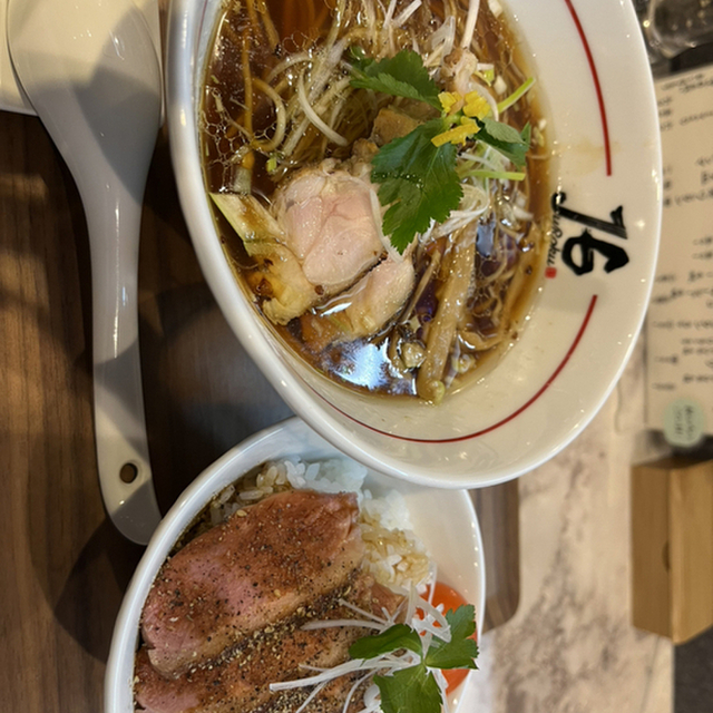 メニュー写真 : 鶏そば 16 （JuRoku） - 茨木市/ラーメン | 食べログ