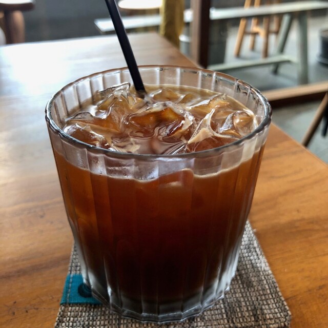 Ombe Kofie Senopati - ジャカルタ/カフェ | 食べログ