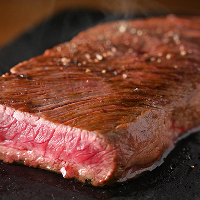 COMMONS STEAK PREMIUM（コモンズステーキプレミアム）の口コミや評判、予約方法、喫煙有無や駐車場は？｜アニーお祝い体験マガジン