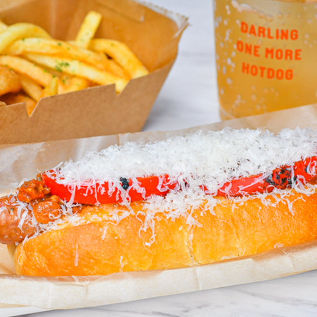 DARLING ONE MORE HOTDOG （ダーリン ワン モア ホットドッグ） - 表参道/ホットドッグ | 食べログ