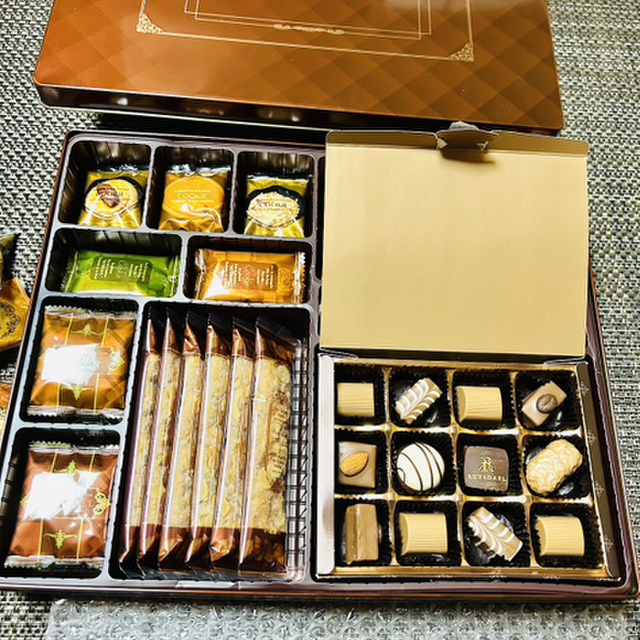ロイスダール 中野本店 （RUYSDAEL） - 新井薬師前/洋菓子 | 食べログ