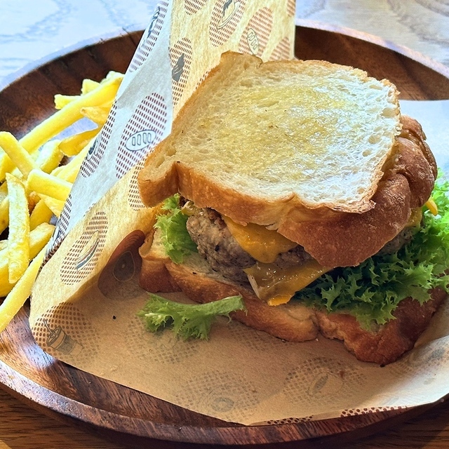 EMILY TEA&BREAD 湘南平塚店 （エミリー ティー&ブレッド） - 倉見/パン | 食べログ