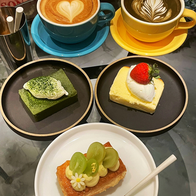 black whitee （ブラック ホワイト） - 博多/カフェ | 食べログ