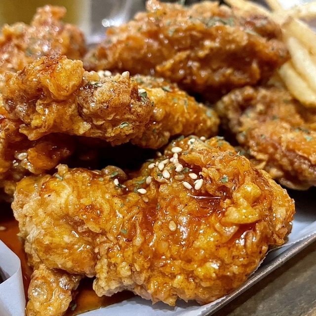 メニュー写真 : ホンデチキン （Hongdae chicken） - 美栄橋/韓国料理 | 食べログ