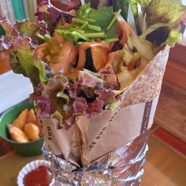 写真 : ゴールド ファラフェル （GOLD FALAFEL） - 東部市場前/ファラフェル | 食べログ