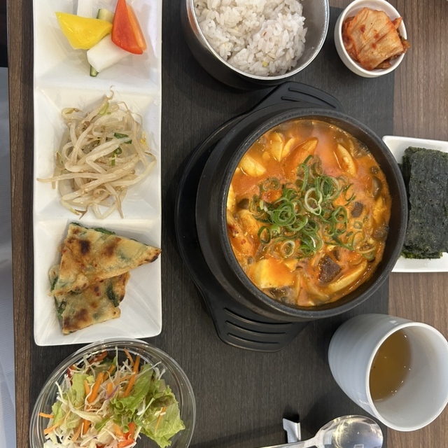 スン ドゥ ブ ドゥブコ （SOON DOO BOO DUBUKO） - 西川緑道公園/韓国料理/ネット予約可 | 食べログ