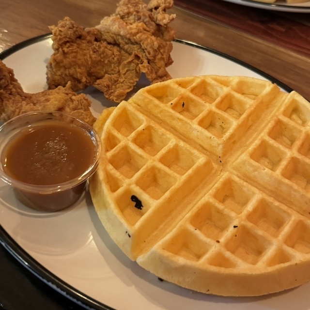 CC's Chicken & Waffles 金武店 （シーシーズ チキン & ワッフルズ） - 金武町/アメリカ料理 | 食べログ
