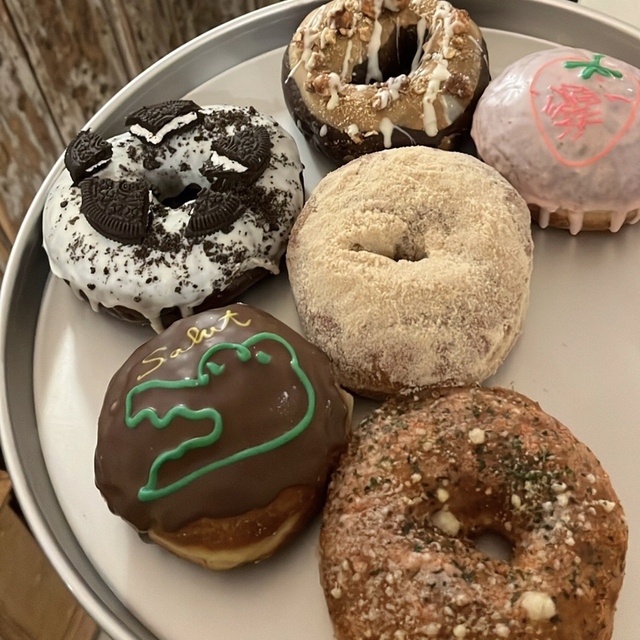 写真 : OLGA LE BON BON DONUTS 博多店 （オルガ・ル・ボン・ボン ドーナツ） - 櫛田神社前/ドーナツ | 食べログ