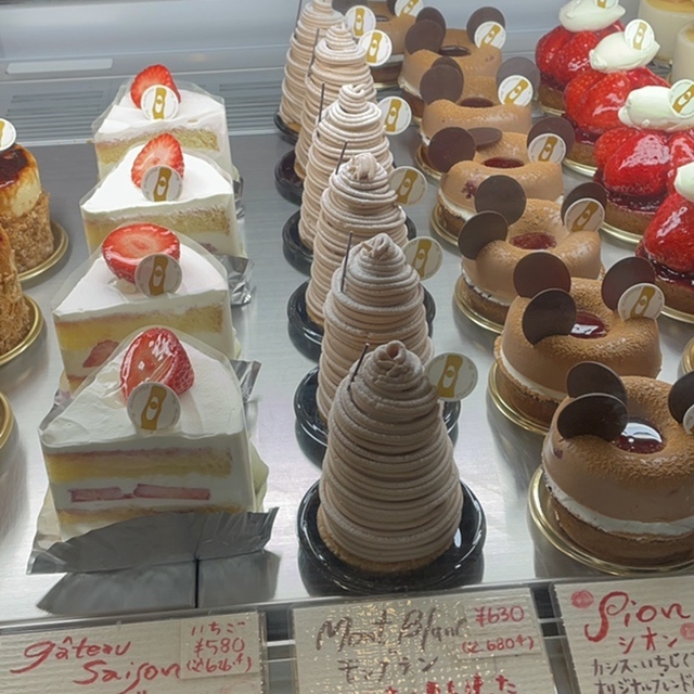 内観写真 : パティスリー ルイ - 南福岡/ケーキ | 食べログ