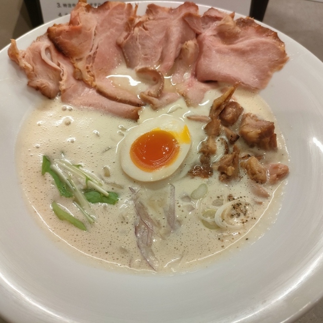 外観写真 : 鶏白湯ラーメン suma_suma （スマスマ） - 須磨/ラーメン | 食べログ