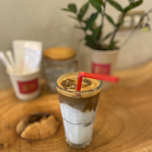 ロッサ コーヒー 沖縄店 （The ROSA COFFEE ） - 奥武山公園/カフェ | 食べログ