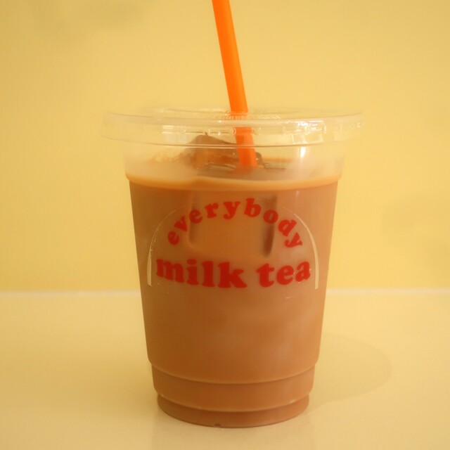 座席 : everybody milk tea KUGENUMA （エブリバディミルクティー） - 鵠沼海岸/ティースタンド | 食べログ