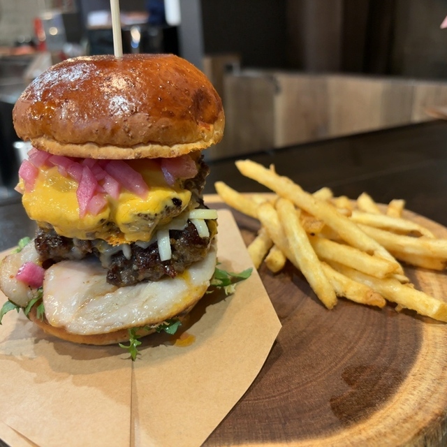 メニュー写真 : BOMBER BURGER （ボンバー バーガー） - 広瀬通/ハンバーガー | 食べログ