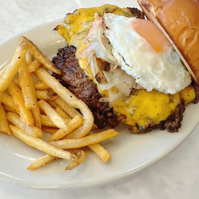 DOUBLE THREE DINER （ダブルスリーダイナー） - 勝田/ハンバーガー | 食べログ