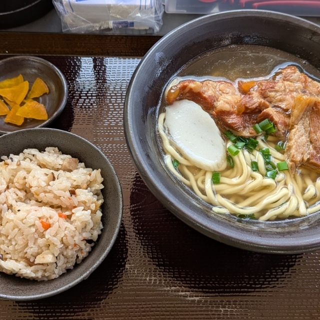 古民家食堂 上江門 （UEJO SOBA） - 八重瀬町/沖縄そば | 食べログ