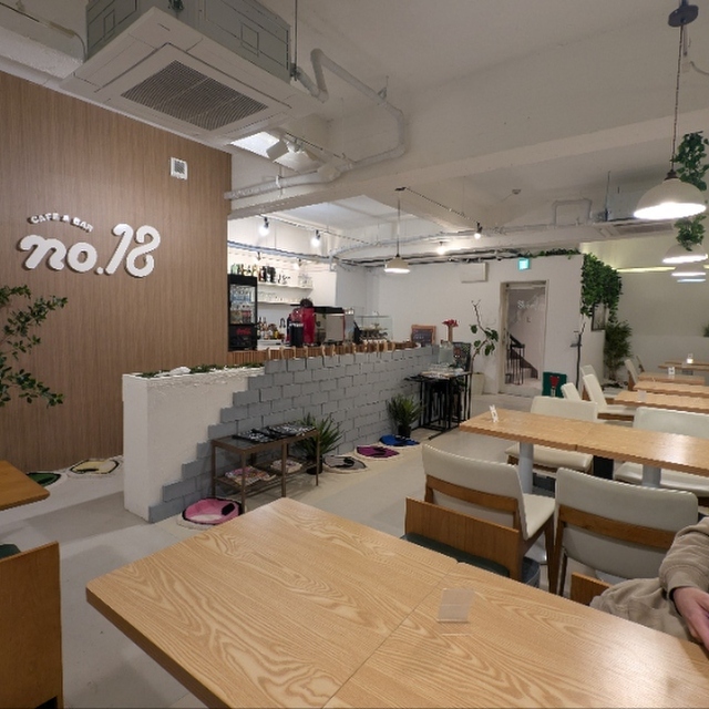 Cafe & Bar no.18 （カフェアンドバー ナンバージュウハチ）のご予約 - 天神橋筋六丁目/カフェ | 食べログ