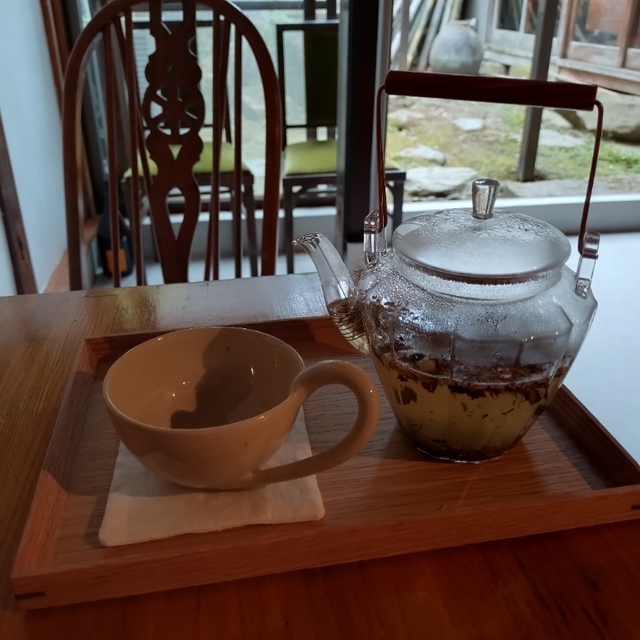 SIU.COFFEE +VEG - 野町/カフェ | 食べログ