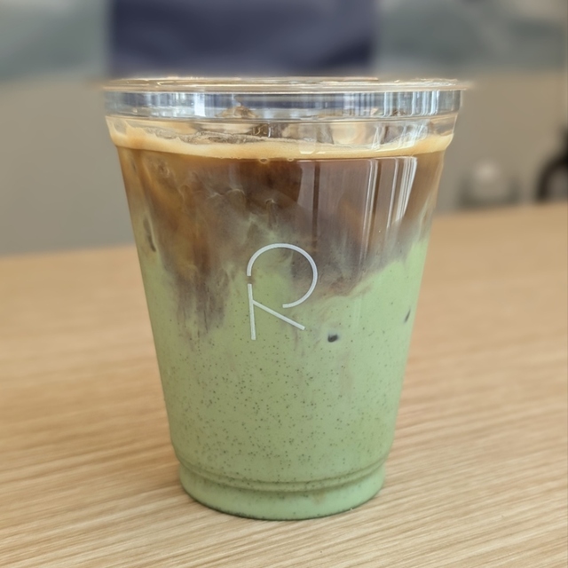 R COFFEE STAND Powered by LUUP - 虎ノ門ヒルズ/コーヒースタンド | 食べログ