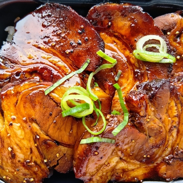 メニュー写真 : BUTASAN HOKKAIDO - 海浜幕張/豚丼 | 食べログ