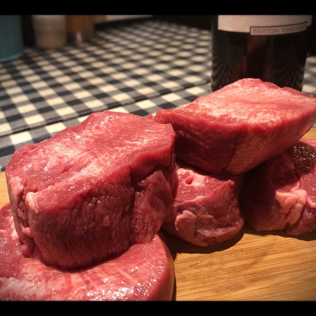 【ワイン飲み放題付き】国産牛コース1人肉量300g2時間飲み放題付き : 肉BISTRO TONO - 虎ノ門/ビストロ | 食べログ