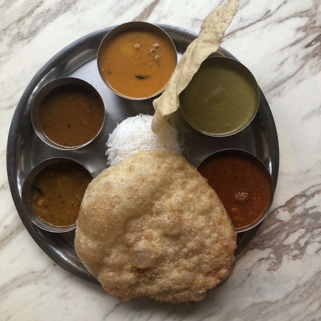 三燈舎 （SANTOSHAM） - 小川町/インド料理 | 食べログ
