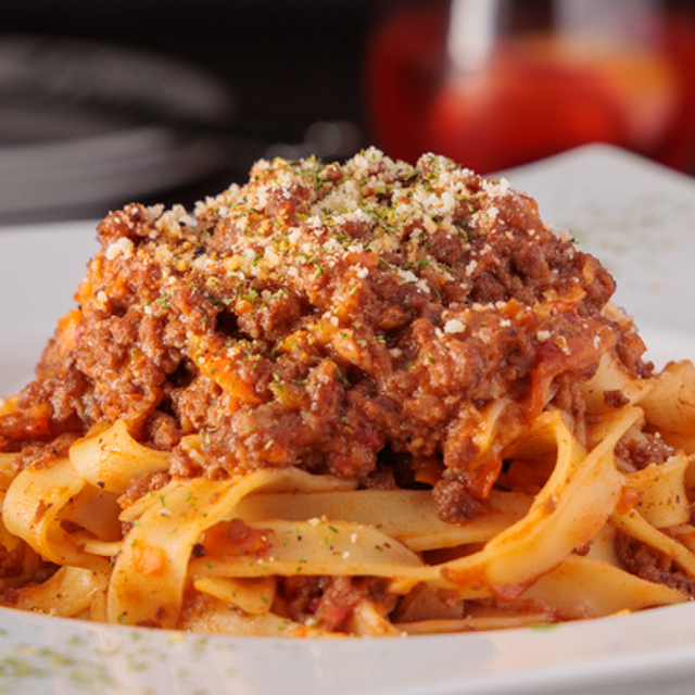 《8,000円コース》アクアパッツァや牛スネ肉のコンフィ・自家製マルゲリータ・和牛ボロネーゼなど、当店一押しの品々をゆったり満喫 ...