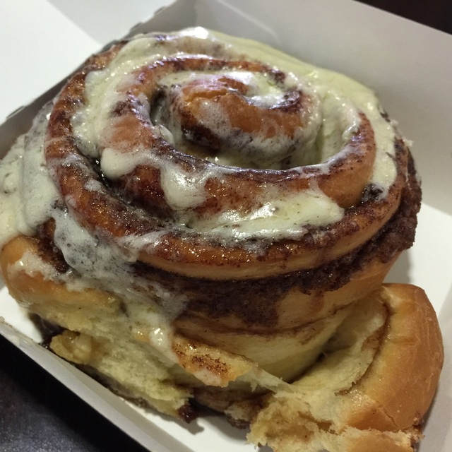 CINNABON Guam Premium Outlet （シナボン） - タムニング/スイーツ | 食べログ