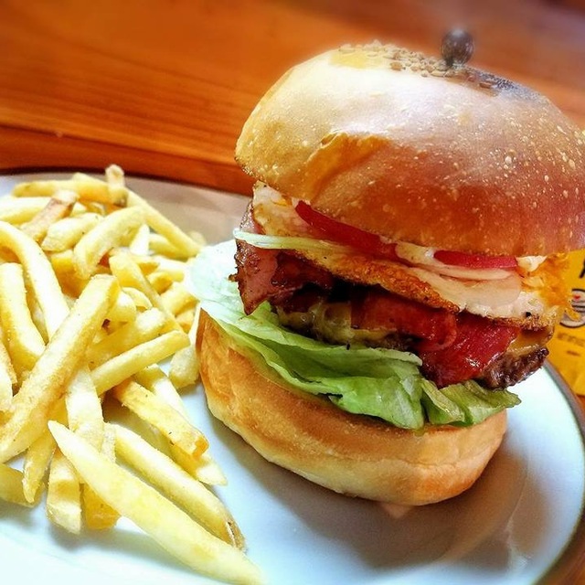 BENJAMIN BURGER （ベンジャミン バーガー） - 名護市/ハンバーガー | 食べログ