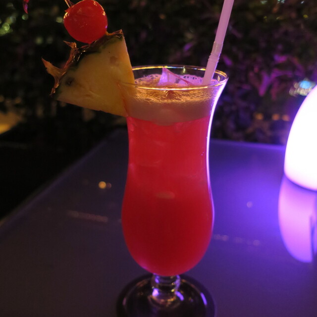 THE LIGHTHOUSE RESTAURANT & ROOFTOP BAR - マリーナ・エリア/バー | 食べログ