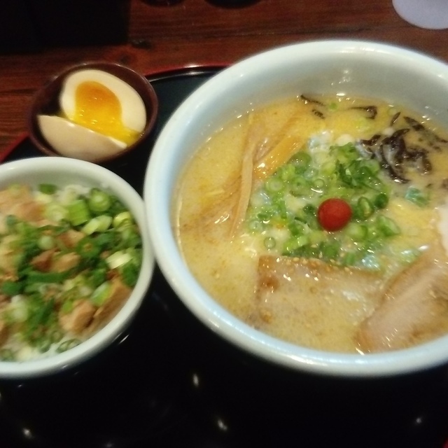 Hokkaido Santouka Ramen Back bay （らーめん山頭火） - バックベイ/コプレー・スクエア/ラーメン [食べログ]
