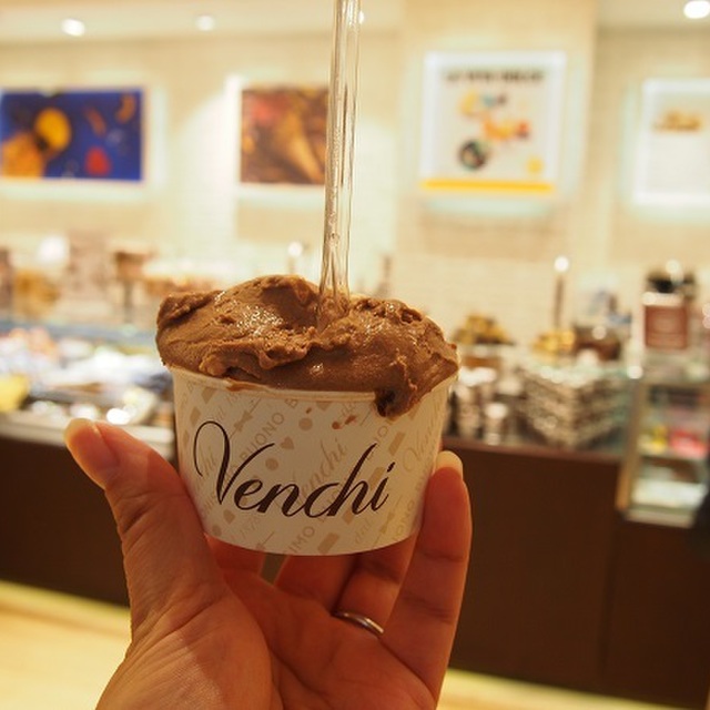 VENCHI CIOCCOLATO- GELATO Milano Malpensa T1/B - マルペンサ空港周辺/ジェラート・アイス ...