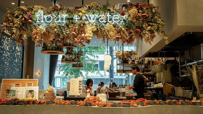 フラワー アンド ウォーター 熊本下通店 （flour + water） - 通町筋/カフェ | 食べログ