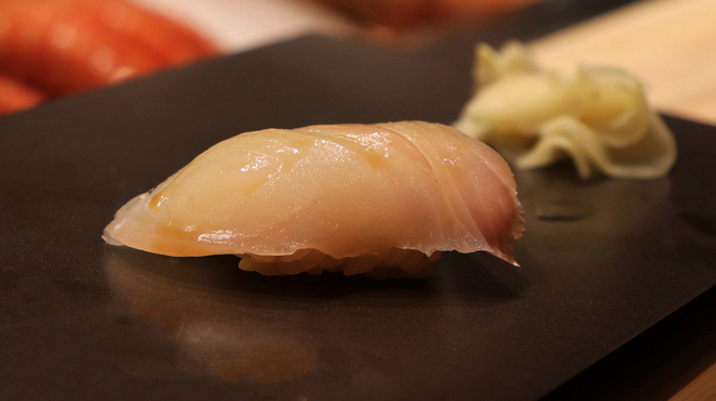 鮨&BAR 不二楼 新丸ビル店 （Sushi & Bar Fujiro）のご予約 - 東京/寿司 | 食べログ