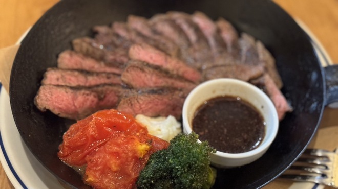 MEATkitchen MEとYOU ビストロ酒場 （ミートキッチン ミーとユー ビストロ酒場【旧店名】ビストロ小屋 MEとYOU） - 新橋/ビストロ/ネット予約可 | 食べログ