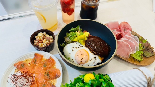 cafe BLOCKのご予約 - 本町/カフェ | 食べログ