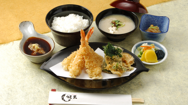 蛯天本店 （えびてんほんてん） - 豊水すすきの/天ぷら [食べログ]