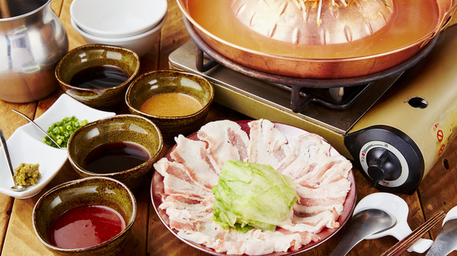 焼鍋 まつ岡 （YAKINABE Matsuoka） - 六本木/鍋（その他） [食べログ]