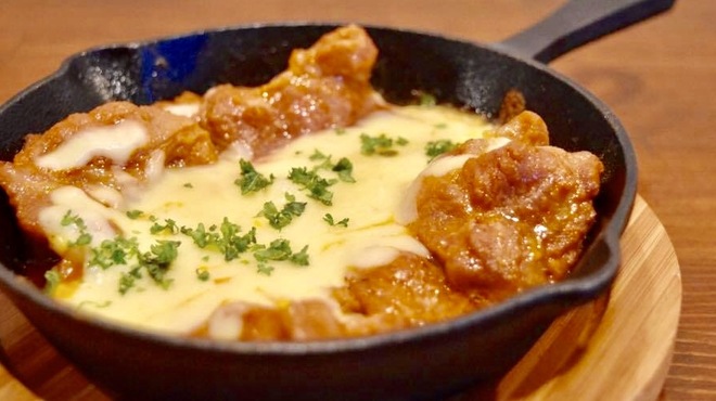 ロティサリーチキンとワイン飲み放題 Hamachan55 （ハマチャンゴーゴー） - 大門/バル・バール [食べログ]