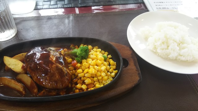 写真 : ラ・メール - 岐波/ハンバーグ | 食べログ